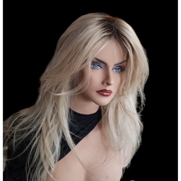 noriko | Hair | Noriko Wig Shilo Beautiful Layers Champagne Synthetic ...